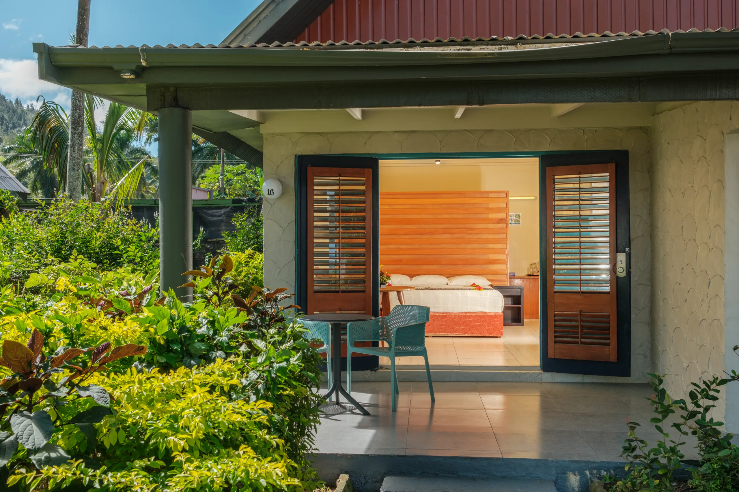 Deluxe Ocean View Bure – Tranquil Accommodation at Fiji Hideaway Resort ...
